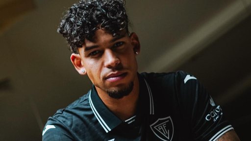 Académico de Viseu contrata o avançado Lucas Gabriel por empréstimo ...